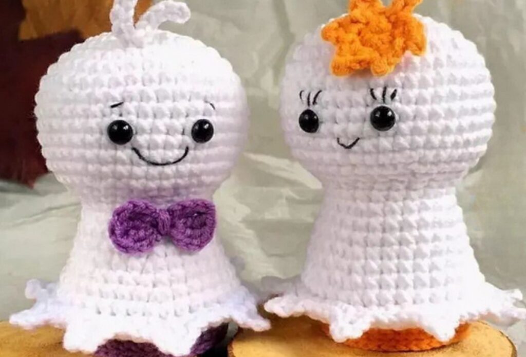How to Crochet Ghost Amigurumi (Step-by-Step Pattern) - Clairea Belle Makes
