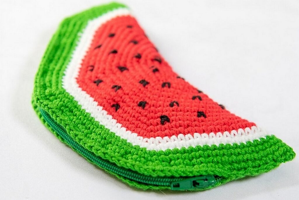 13 Crochet Coin Purse Patterns To Keep Change Saved - Clairea Belle Makes