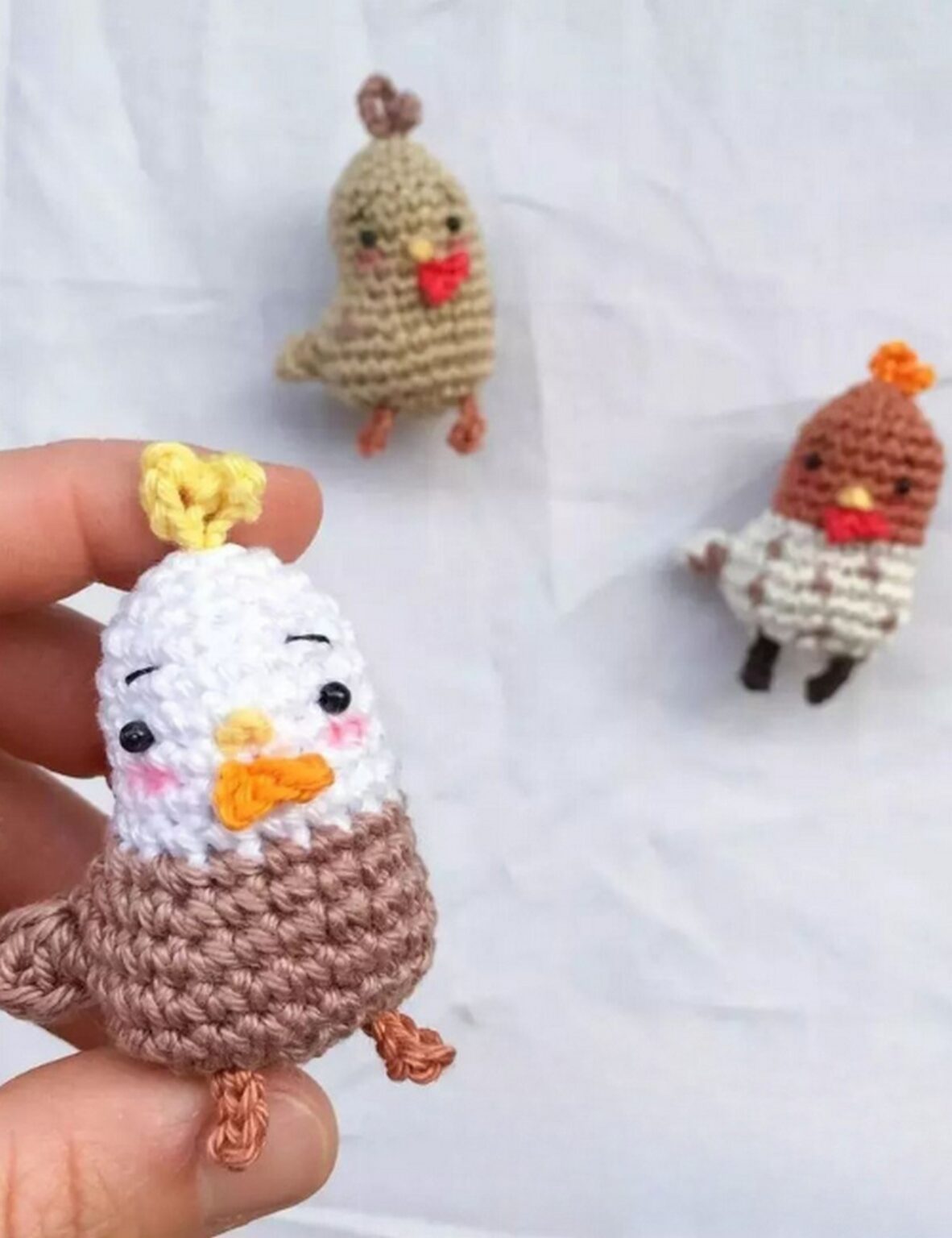 Crochet Hen Amigurumi Pattern Free Pattern - Clairea Belle Makes
