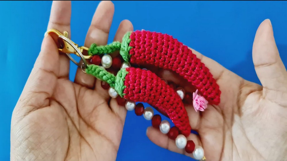How to Crochet a Chili Pepper Keychain Pattern for Trendy Addition ...