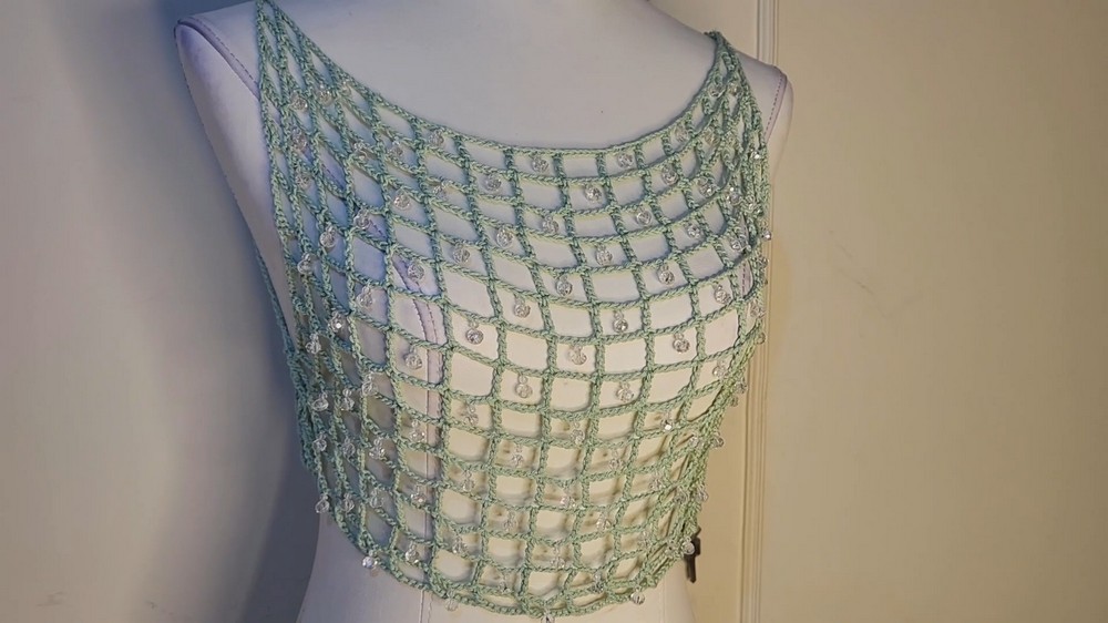 How Crochet Mesh Crop Top with Beads Pattern for Stylish Outfits ...