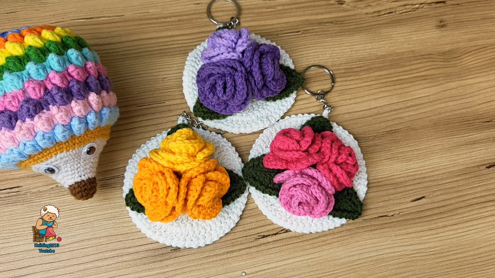 Learn to Crochet a Rose Keychain Pattern for Fashionable Details ...